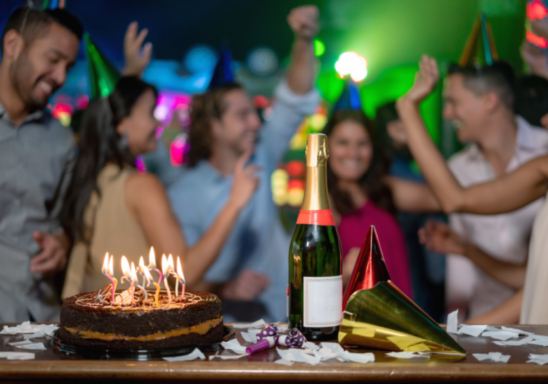 27 Best Couples' Birthday Ideas (And 10 Date Surprises)