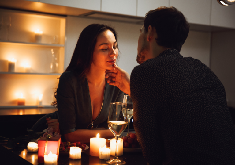 35 Ways To Make Your Girlfriend Happy