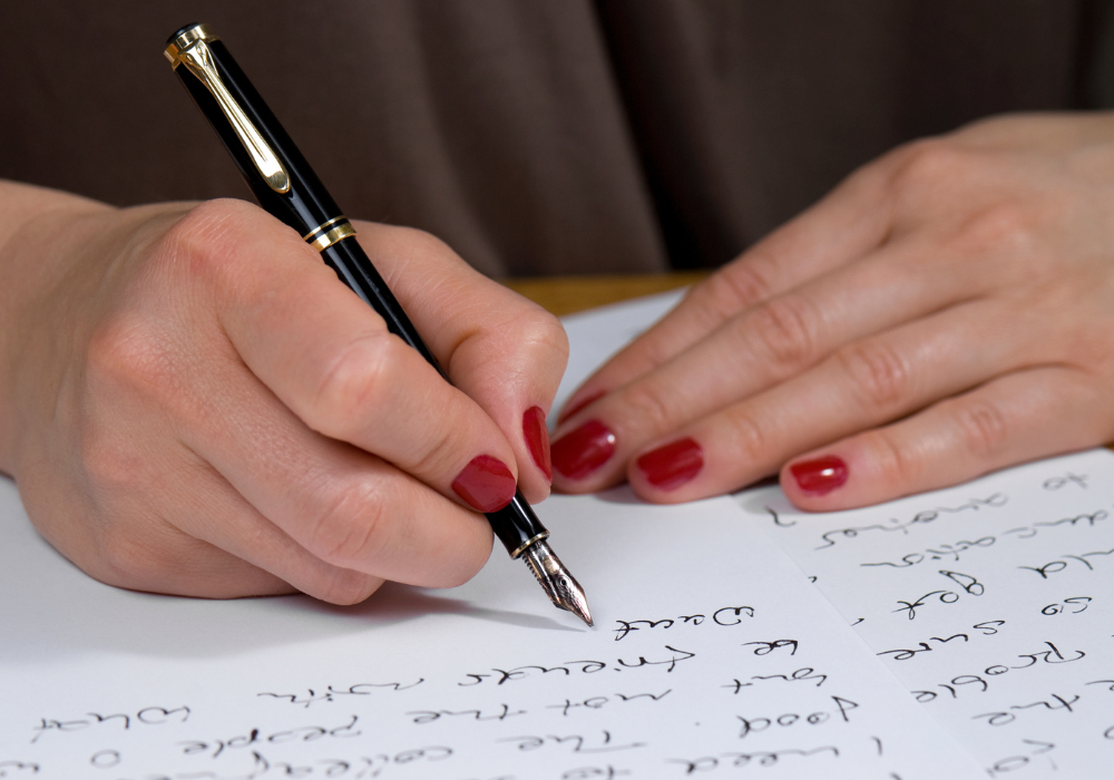 How to End Your Love Letter + 99 Sweet and Creative Ways to Sign Off ...